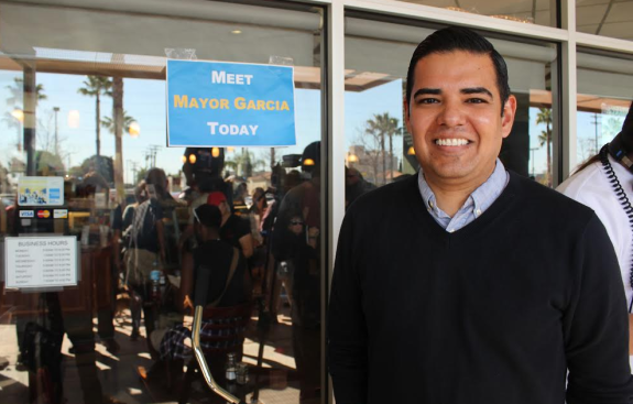 VoiceWaves Long Beach | Long Beach Mayor Holds Café Chat with Residents ...